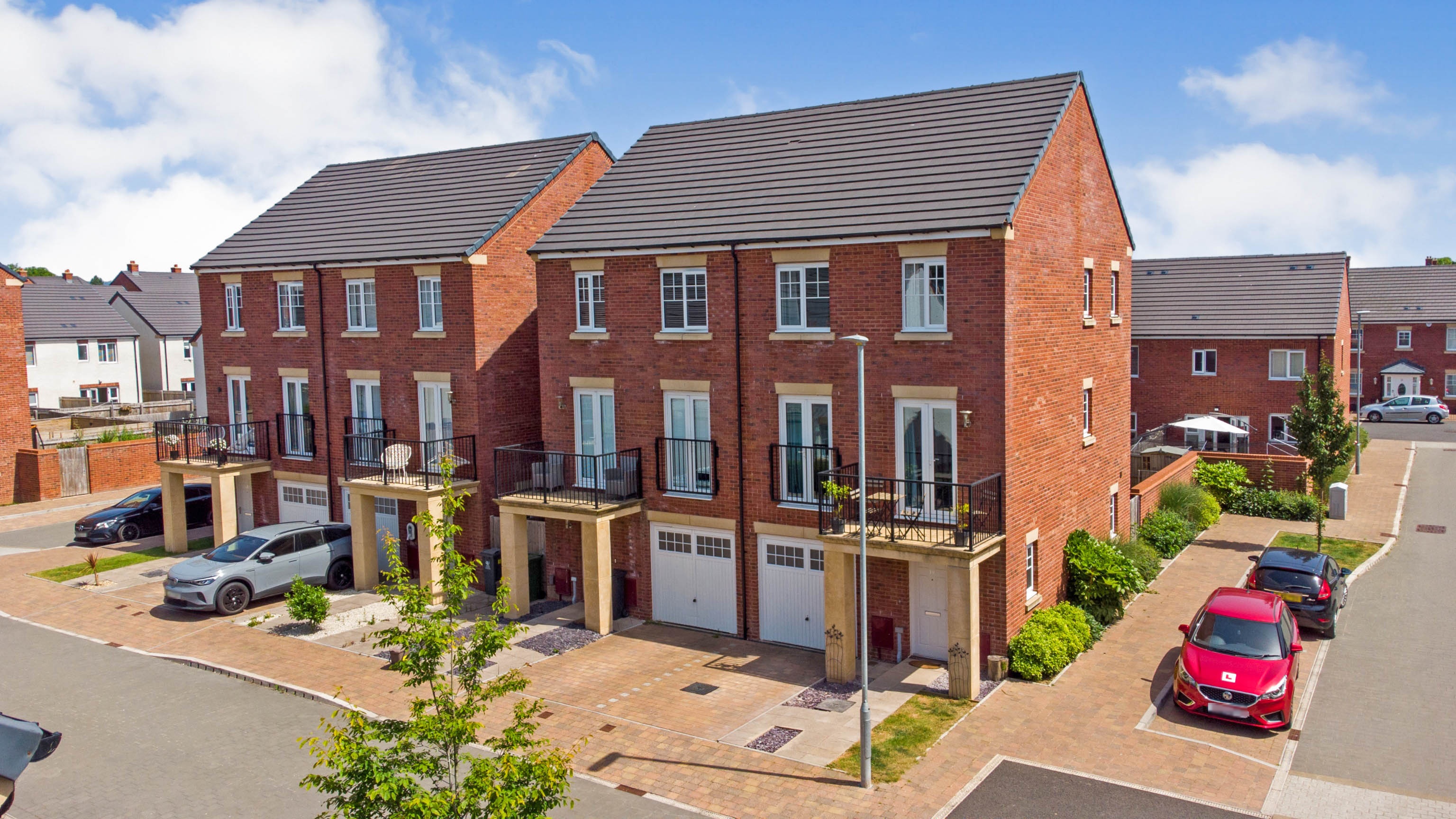 3 bedroom town house for sale in Ffordd Yr Hen-dai, Cardiff, CF11 8FJ