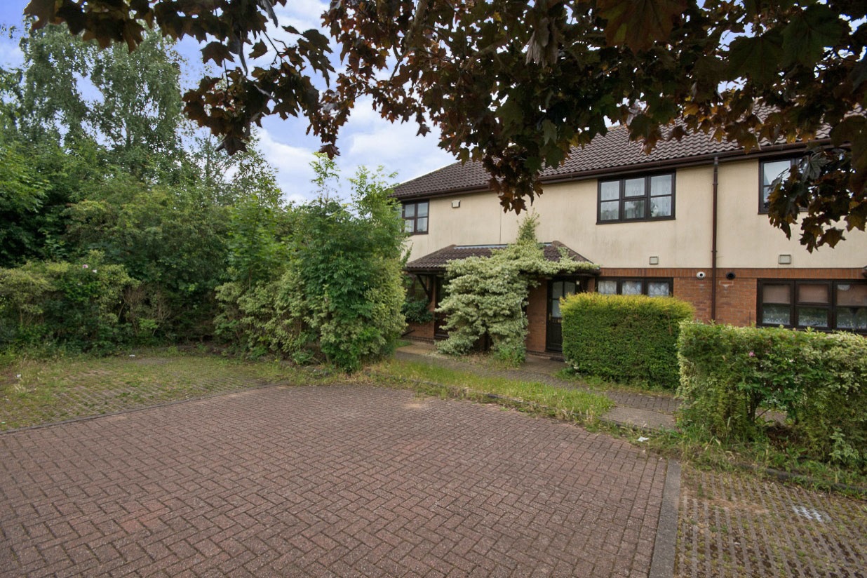 2 bedroom semi-detached house for sale in Grevel Close, Spalding, PE11 1ED