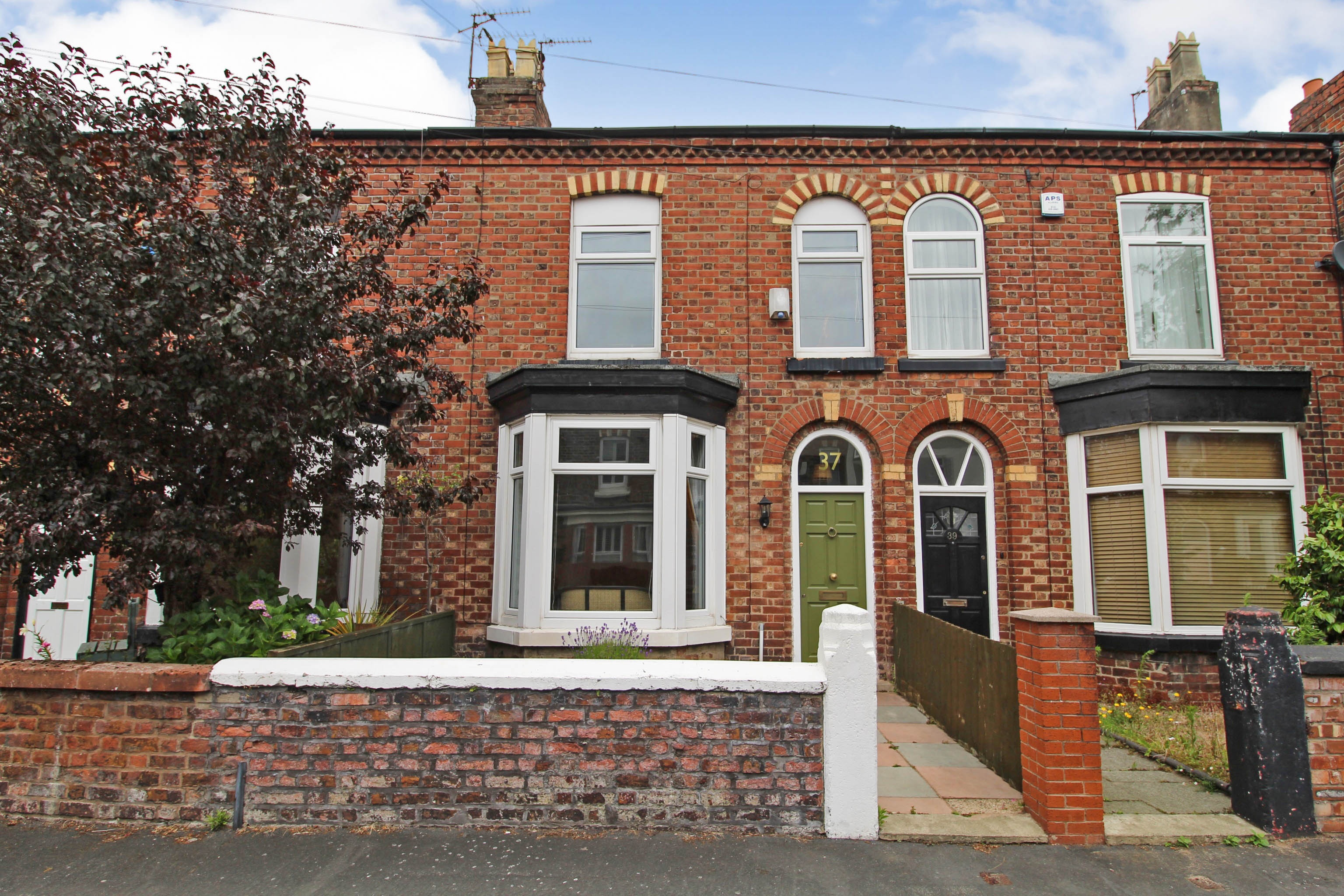2 bedroom terraced house for sale in York Road, Liverpool, L23 5TT