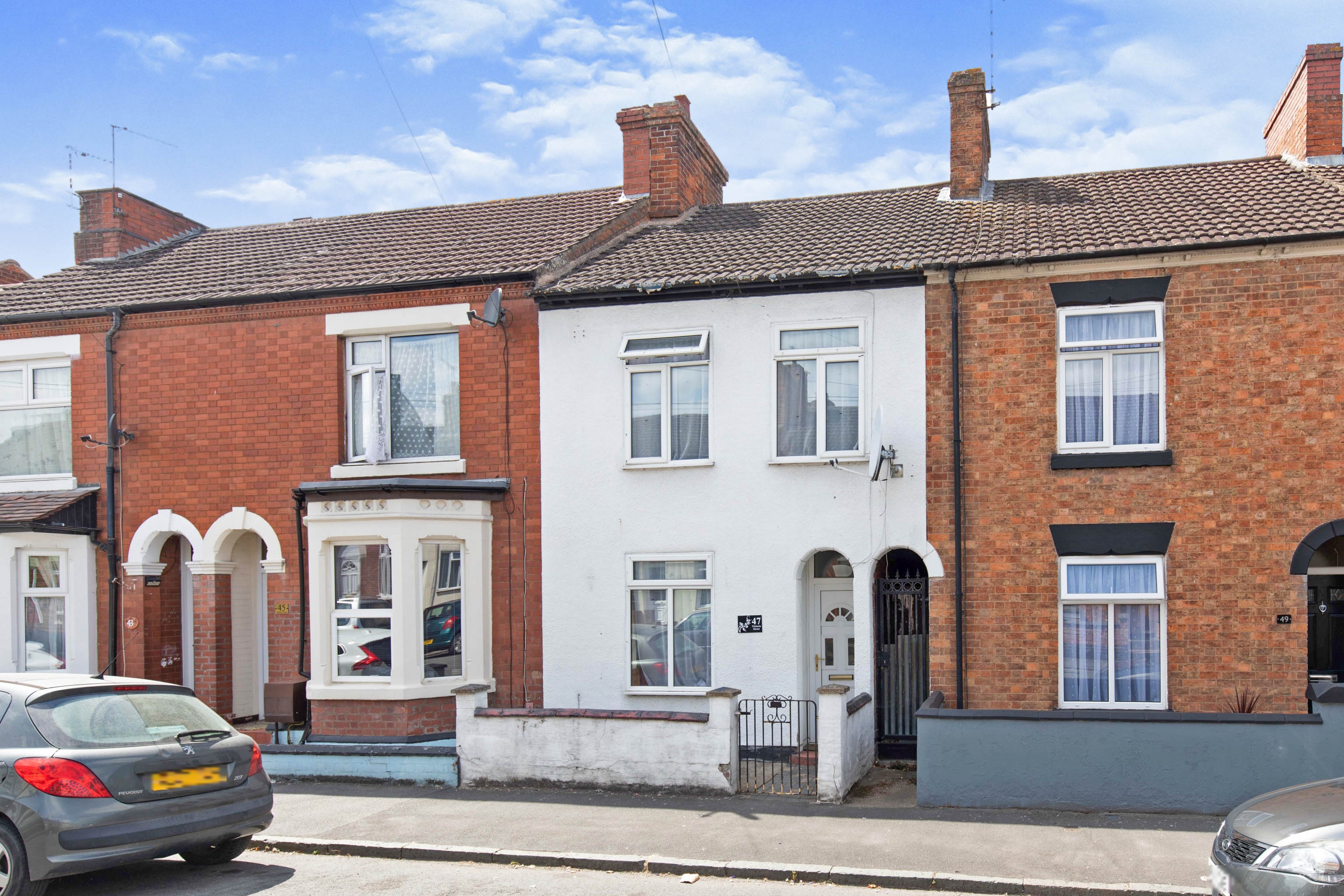 2 bedroom terraced house for sale in Victoria Street, Rugby, CV21 2HN