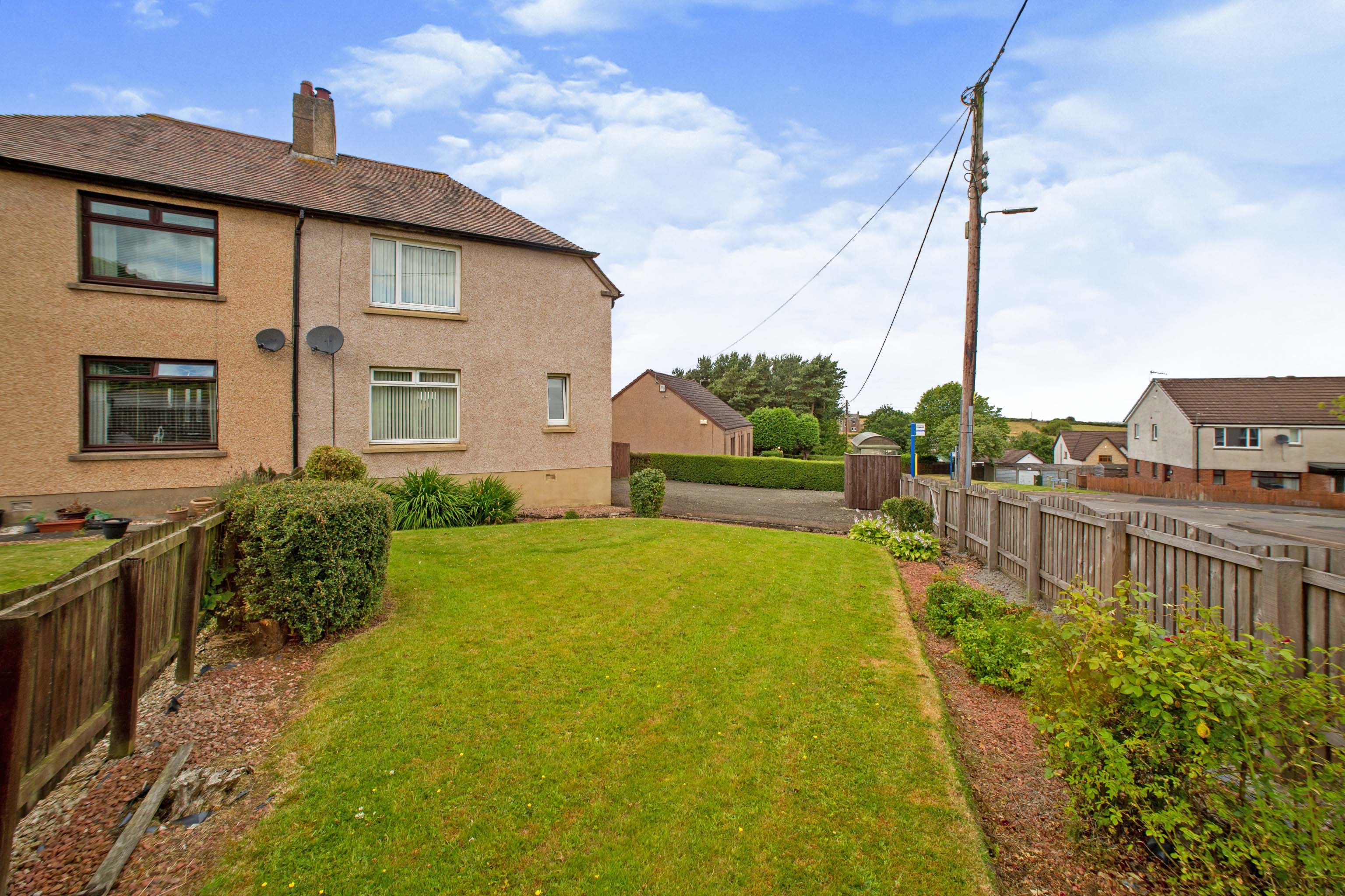 3 bedroom end of terrace house for sale in Paterson Drive, Falkirk, FK1 2EJ