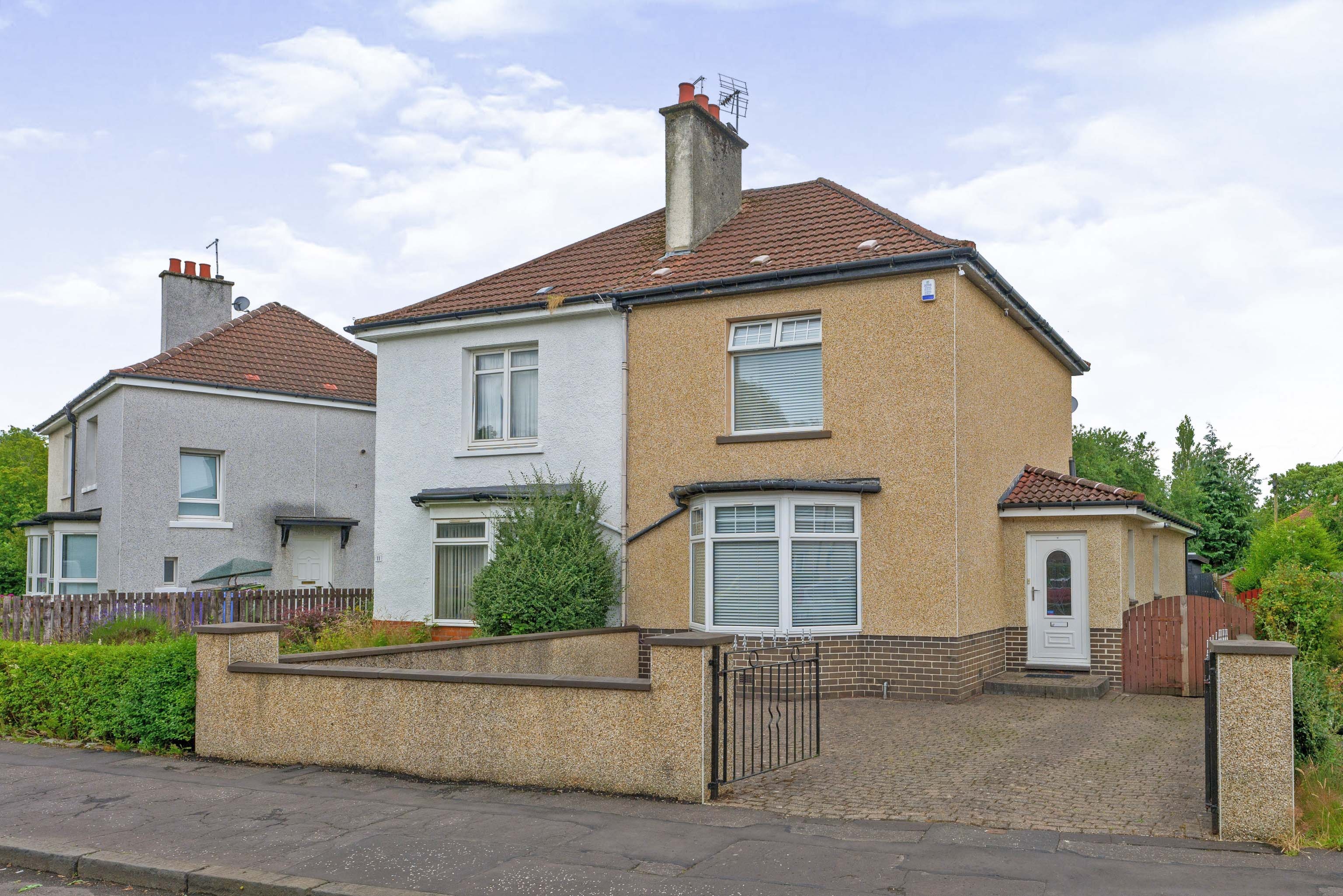 4 Bedroom Semi Detached House For Sale In Rampart Avenue Glasgow G13 3ht