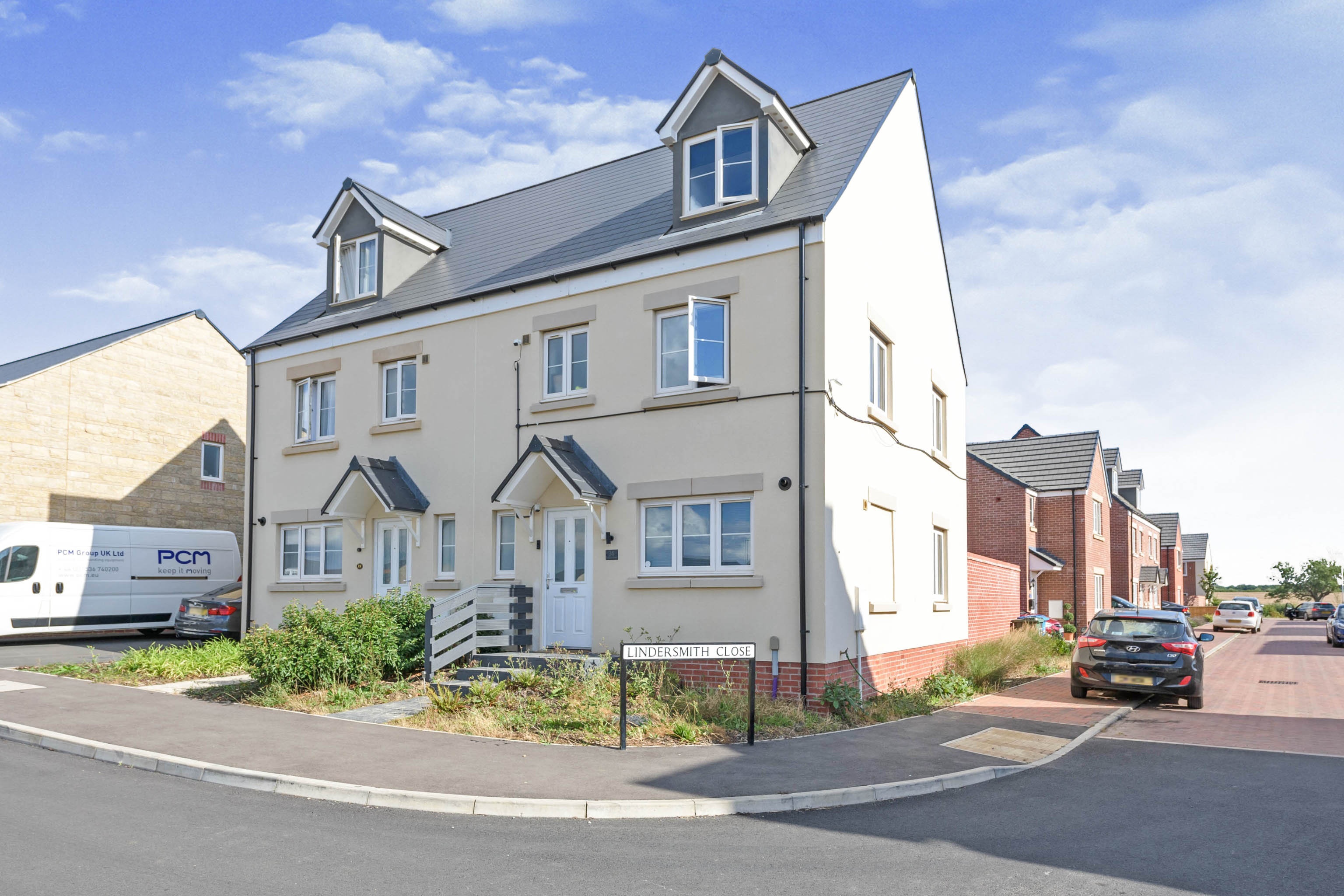 4 Bedroom Semi Detached House For Sale In Bowman Road Corby Nn17 3ff