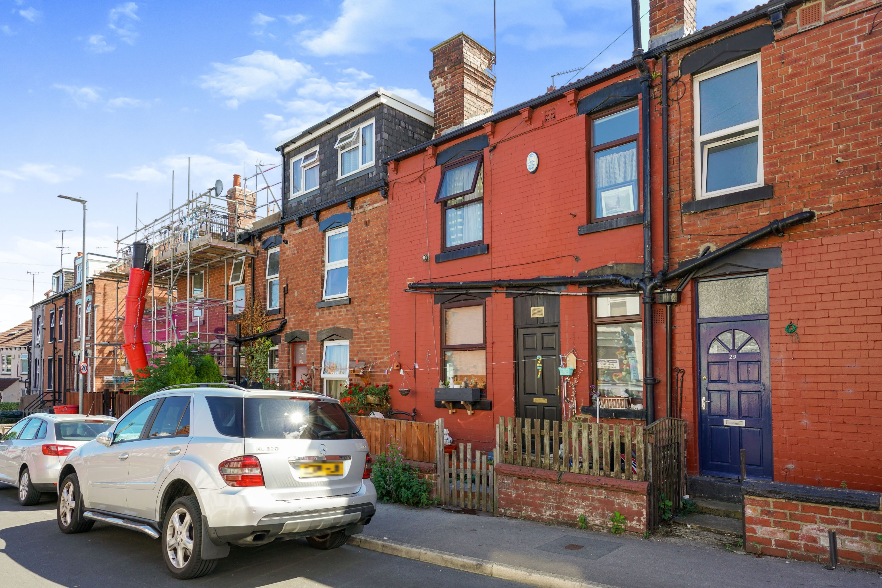 2 bedroom terraced house for sale in Aviary Row, Leeds, LS12 2NZ