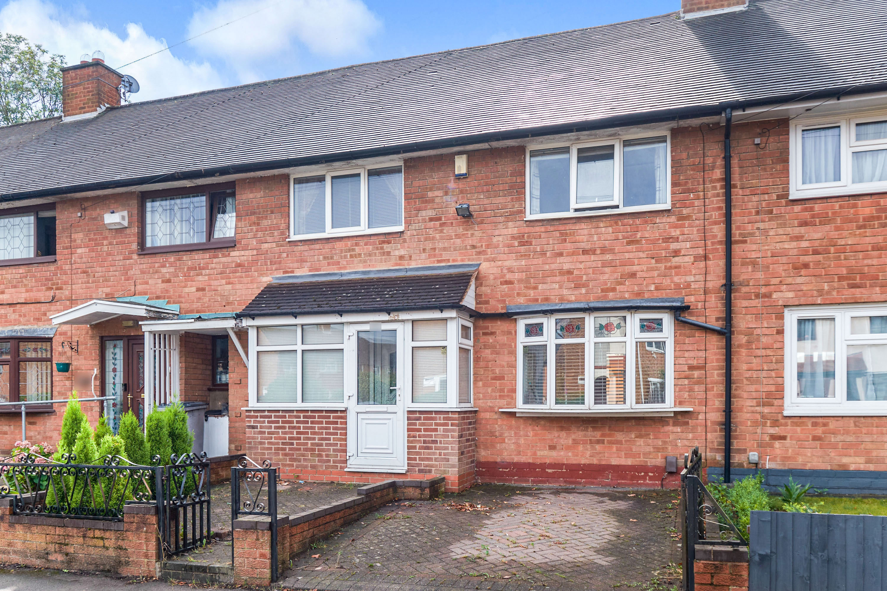 3 bedroom terraced house for sale in Over Green Drive, Birmingham, B37 6ES