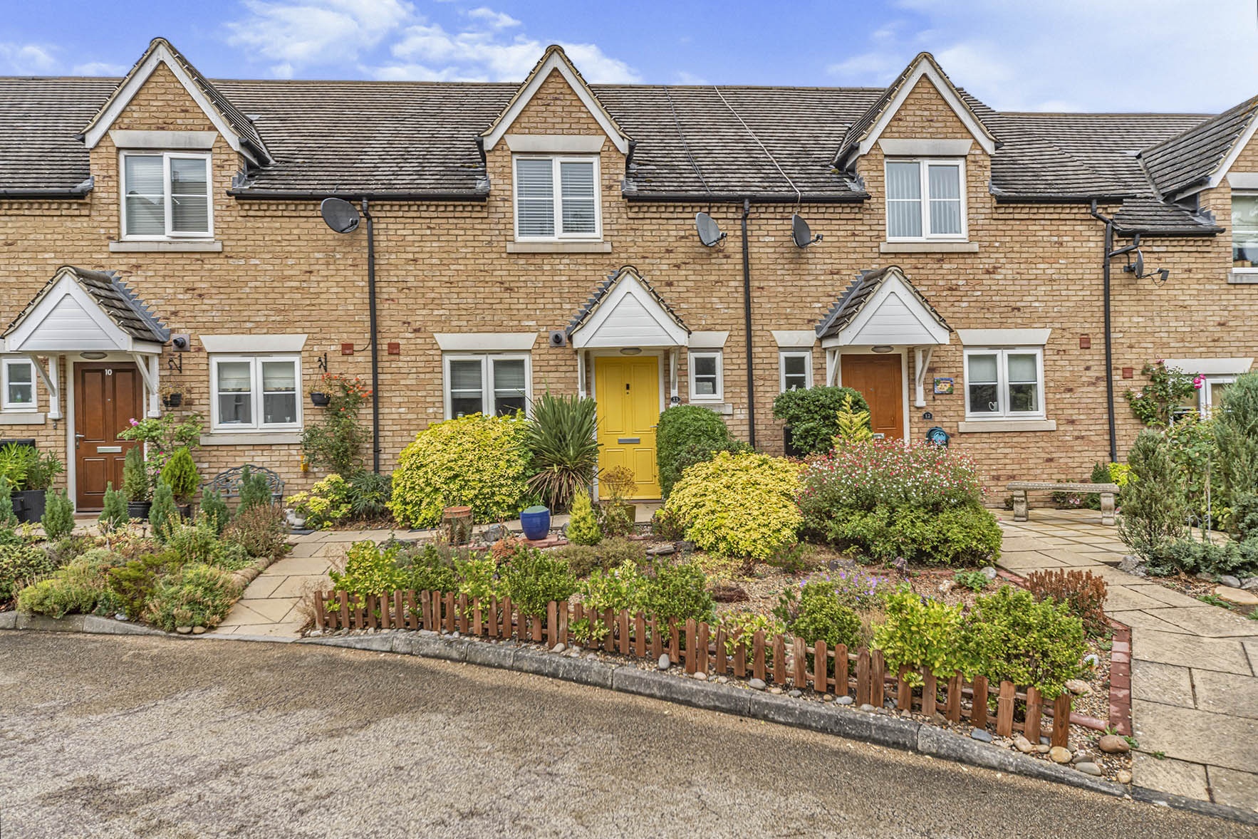2 bedroom terraced house for sale in Sacombe Mews, Stevenage, SG2 8SB 2 bedroom terraced house for sale in Sacombe Mews, Stevenage, SG2 8SB