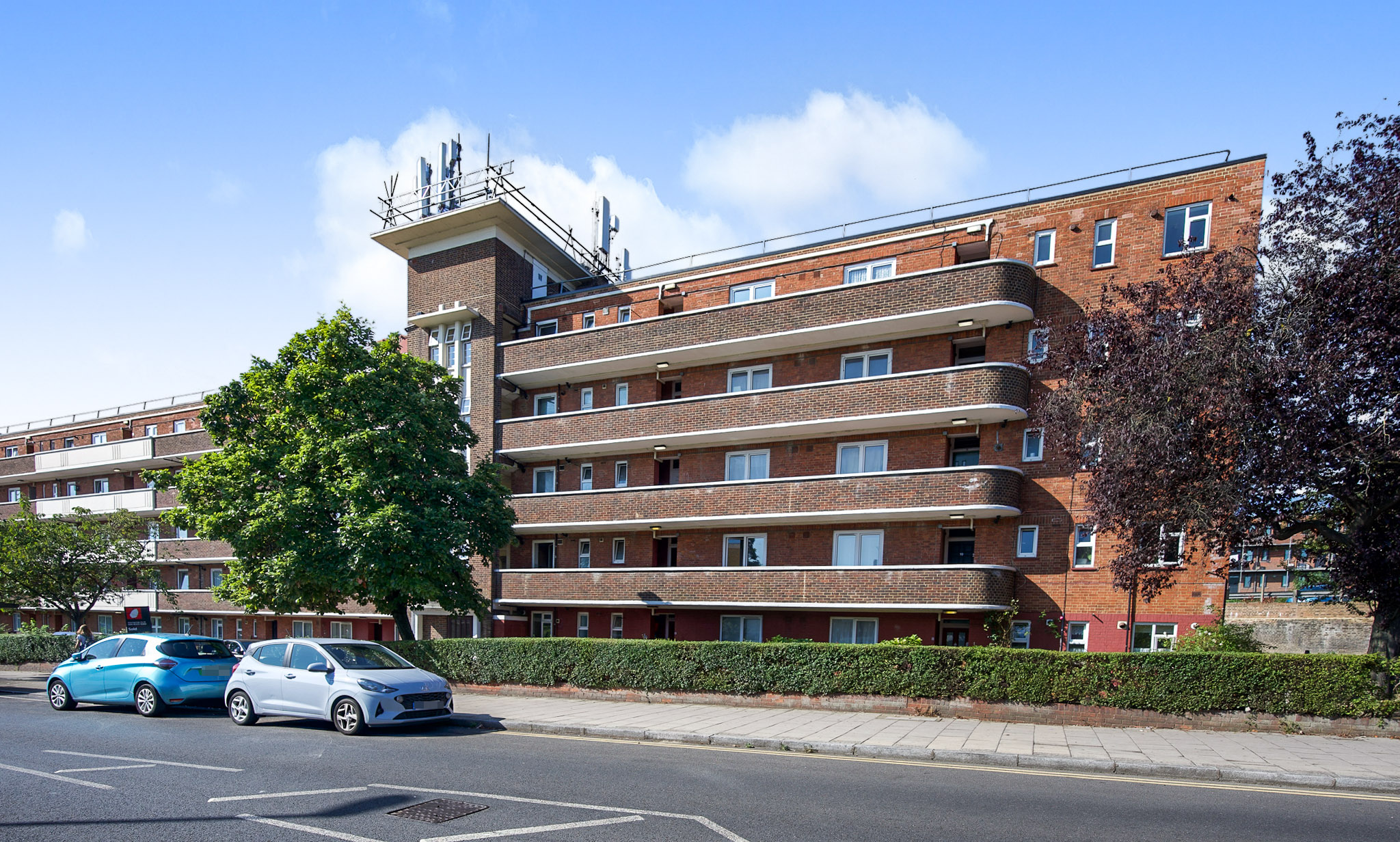 4 bedroom purpose-built flat for sale in Perry Vale, London, SE23 2LF