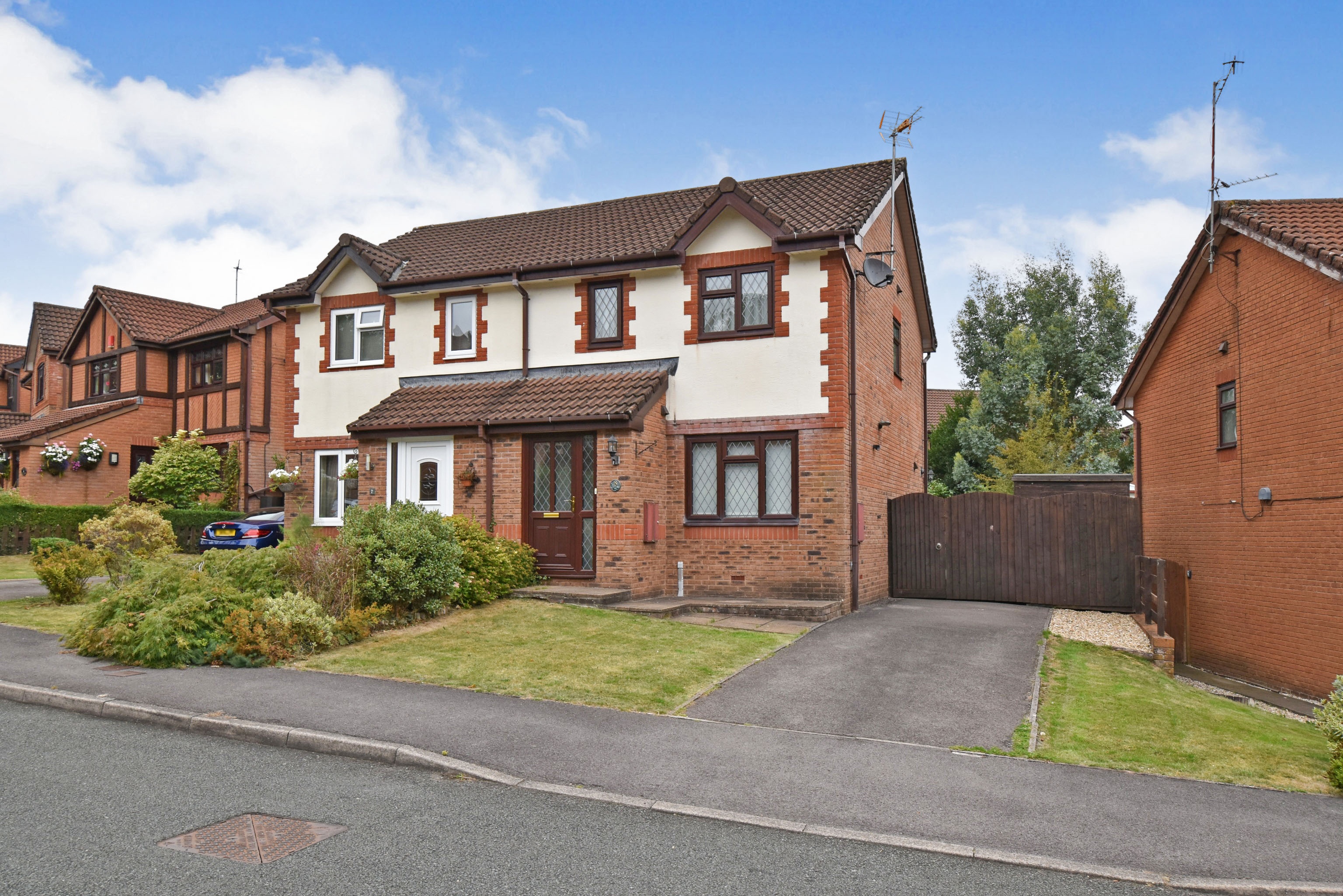 3 bedroom semi-detached house for sale in Juniper Crescent, Cwmbran ...