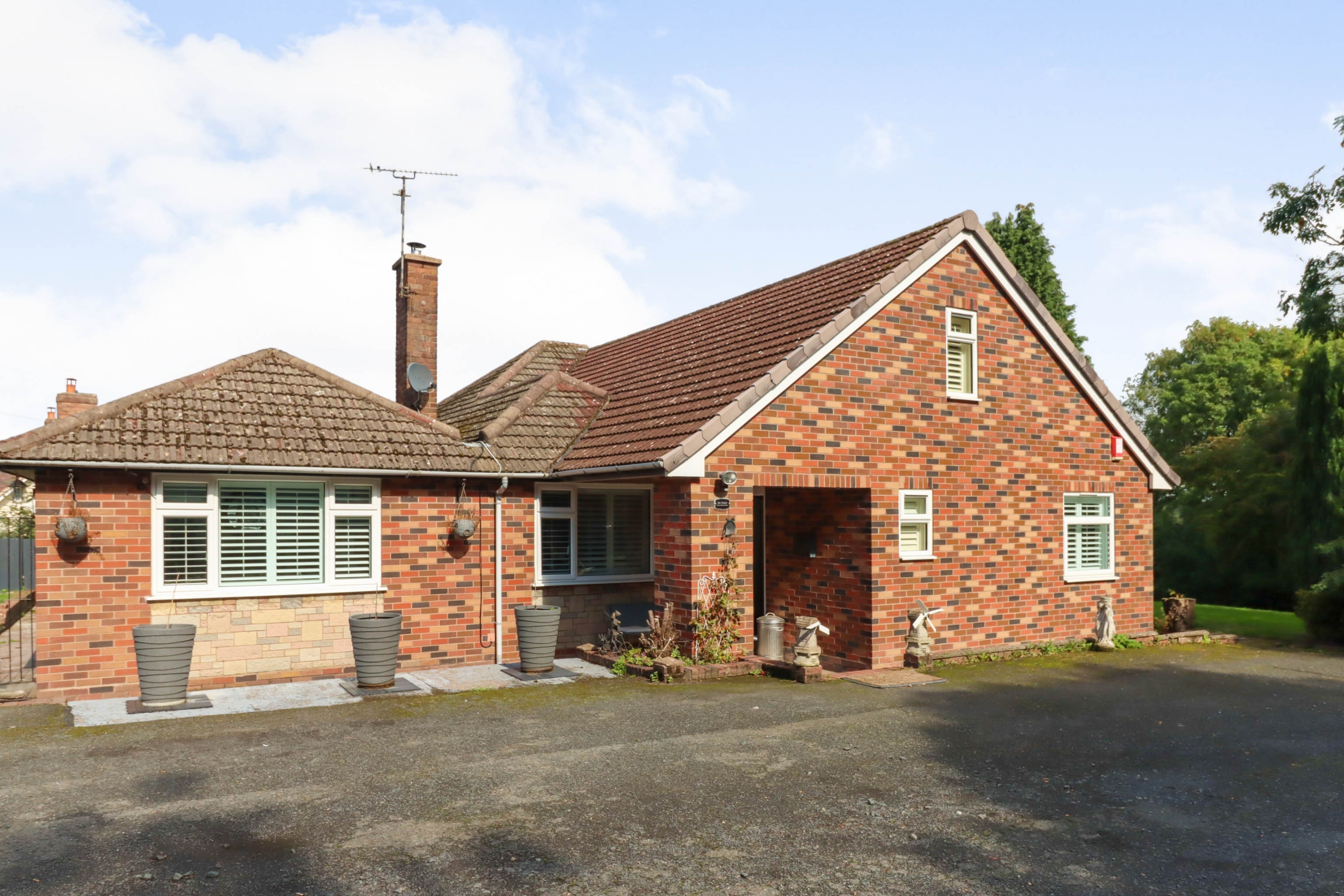 5 bedroom detached house for sale in Hi-view Old Park Road, Telford ...