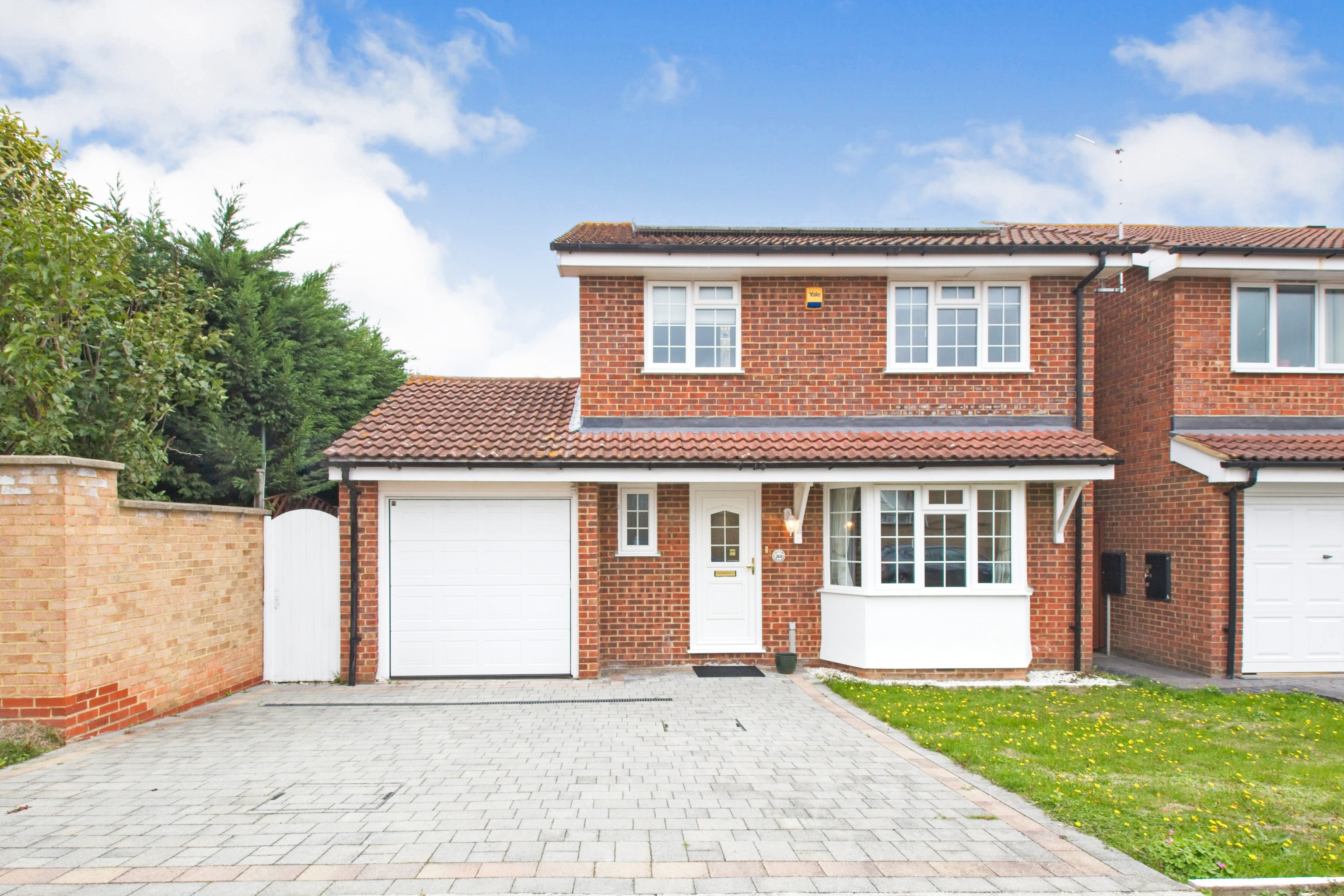4 bedroom detached house for sale in Lamorbey Close, Sidcup, DA15 8BA