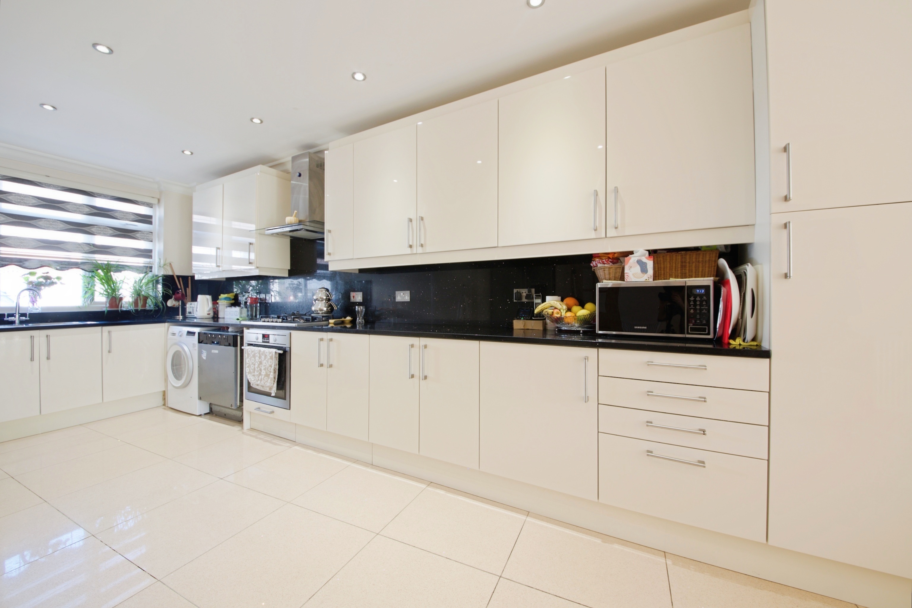 9 Houses & Flats For Sale in London | Purplebricks