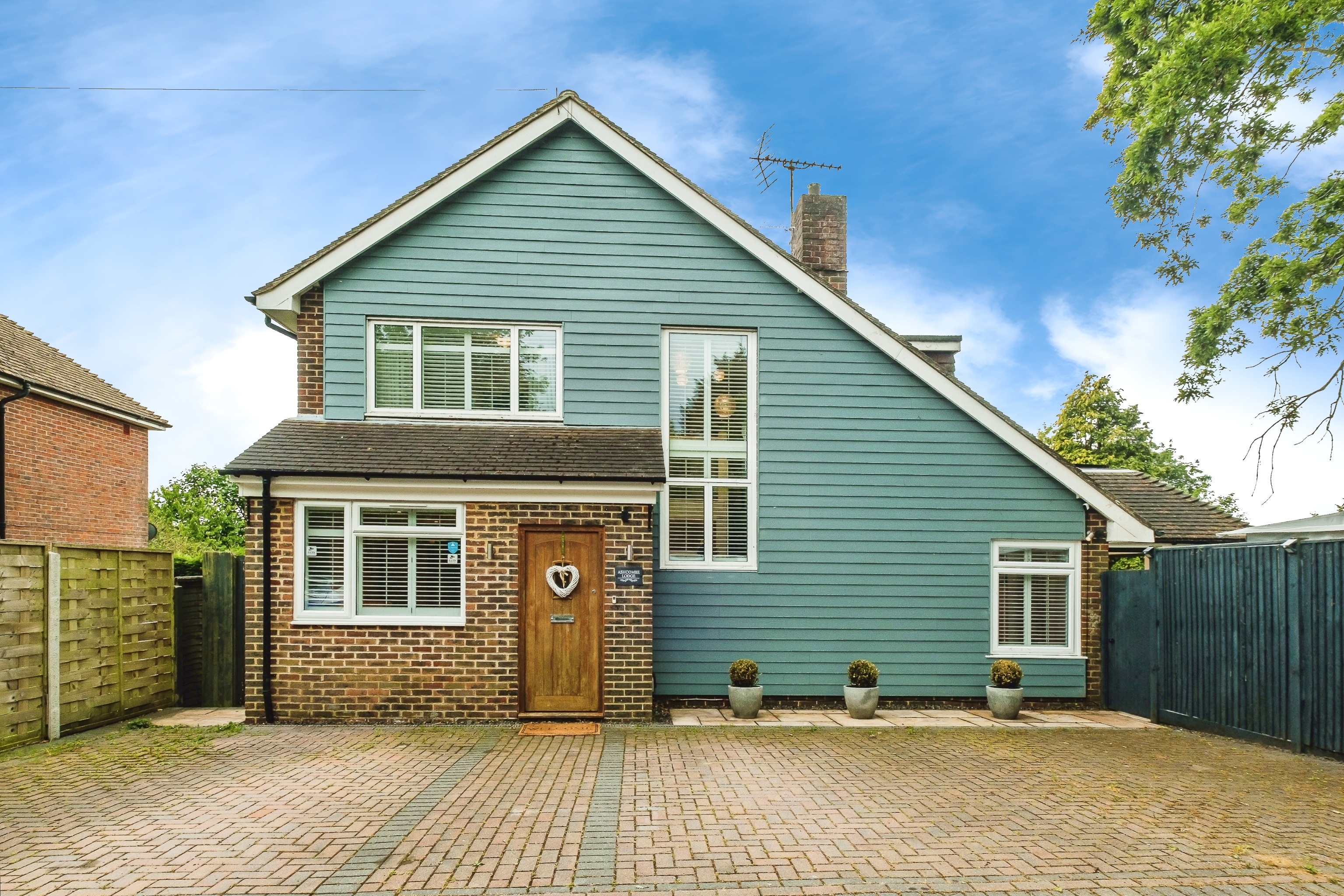 9 Houses & Flats For Sale in Worthing | Purplebricks