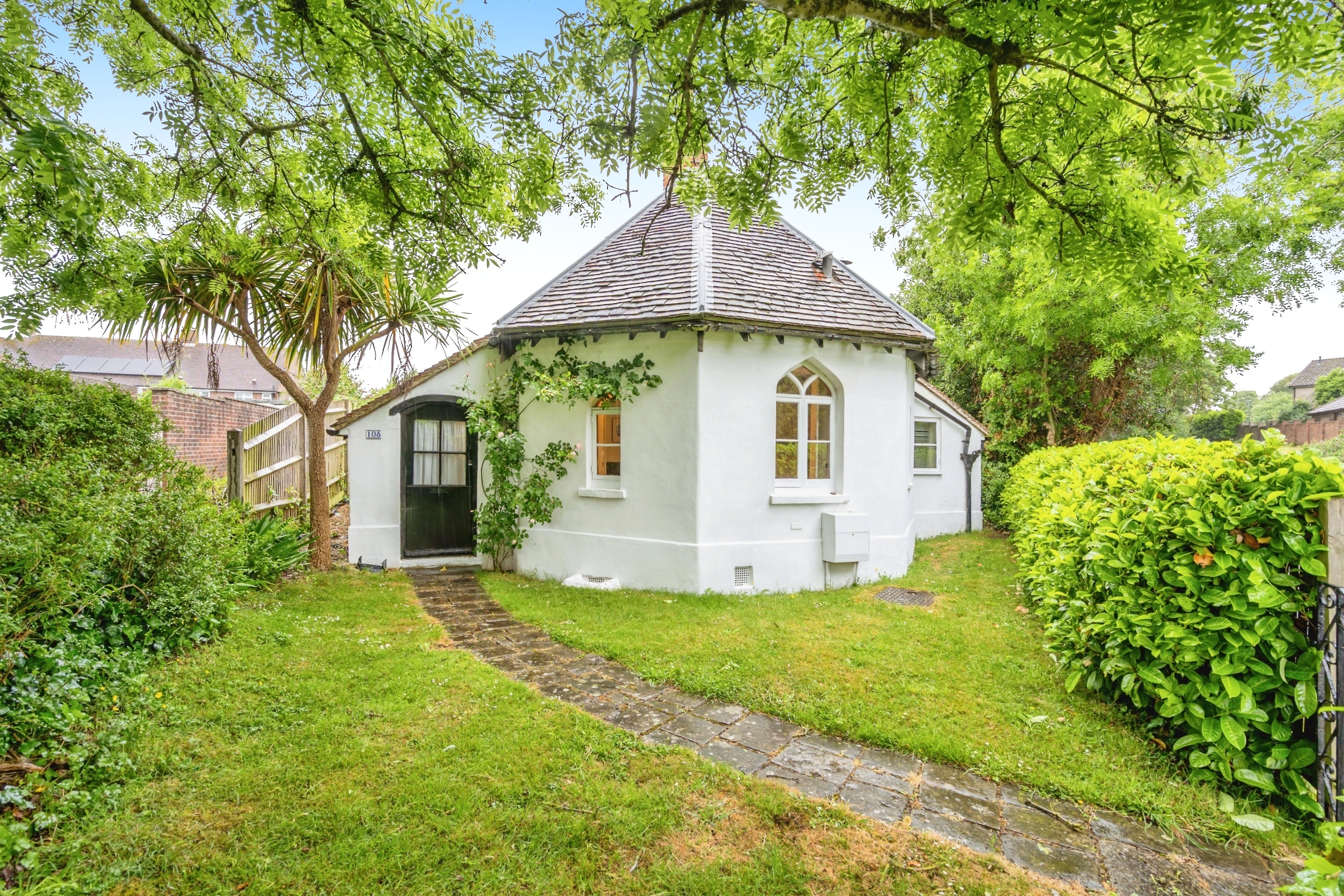 5 Houses & Flats For Sale in Chichester | Purplebricks