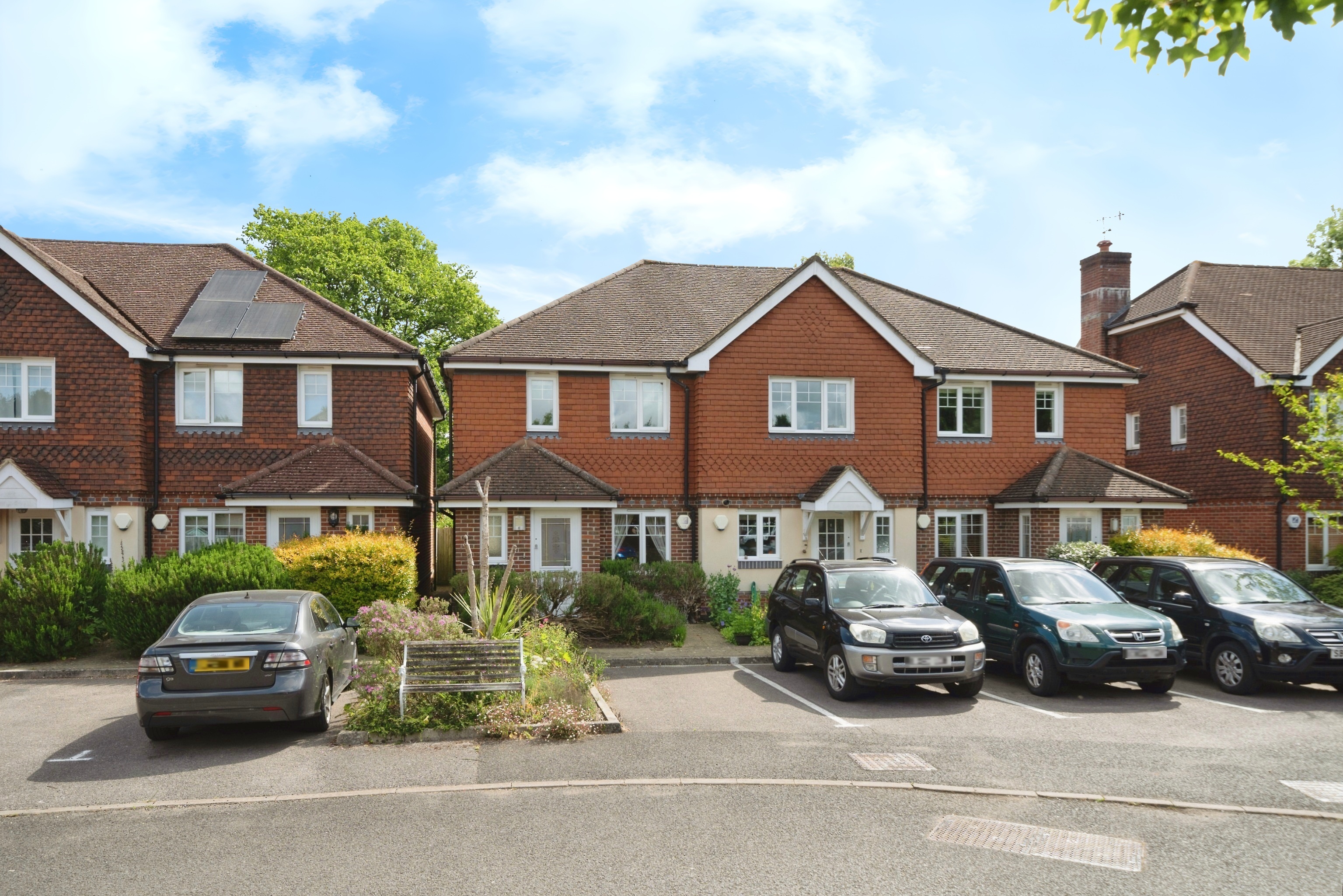 House Or Flat For Sale in Godalming | Purplebricks