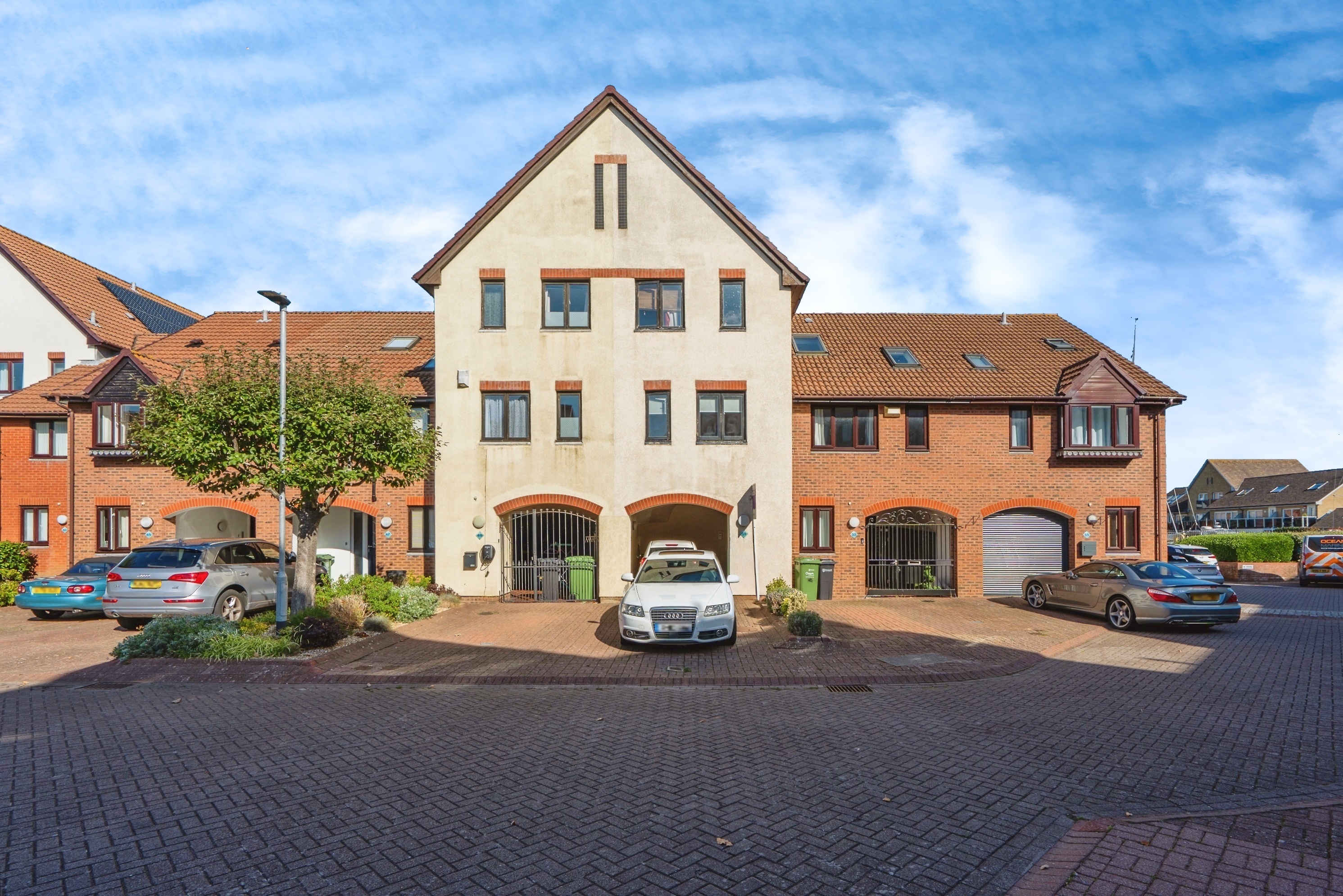 9 Houses & Flats For Sale in Cosham | Purplebricks